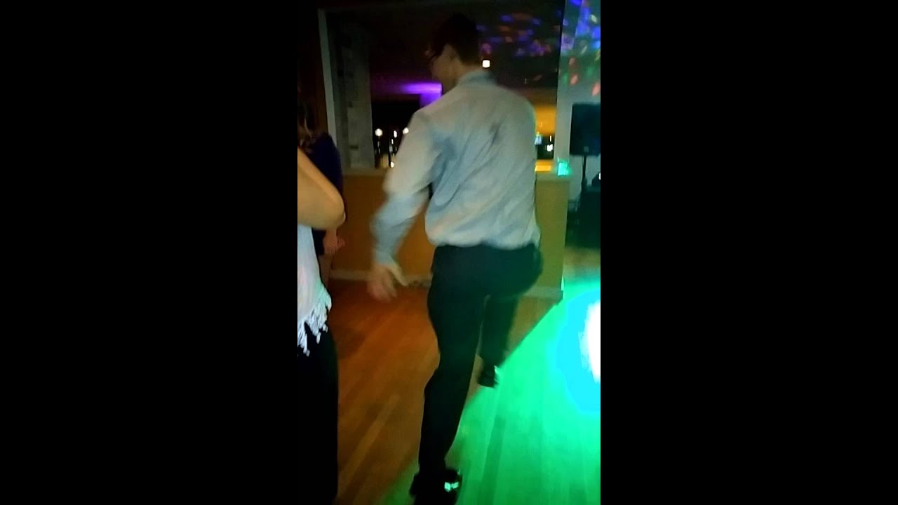 White guy dancing at wedding - YouTube