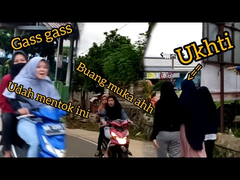 Jalan jalan sore ketemu cewek jilbab cantik dan ukhti