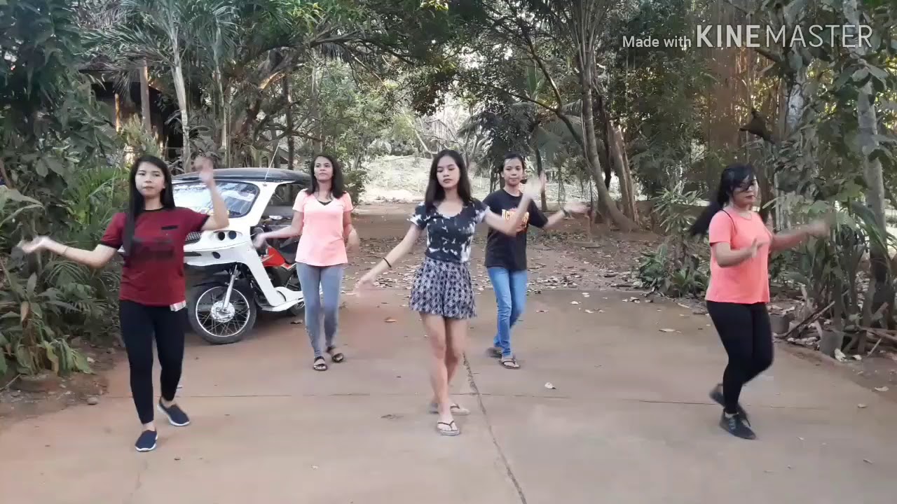 Solteros perform by:Tipano dancers - YouTube