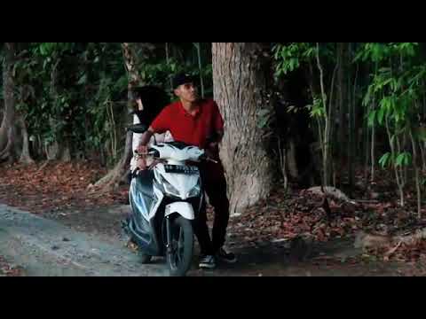 SAKIIT!! kowe lungo pas aku sayang-sayange tanpo pamit....