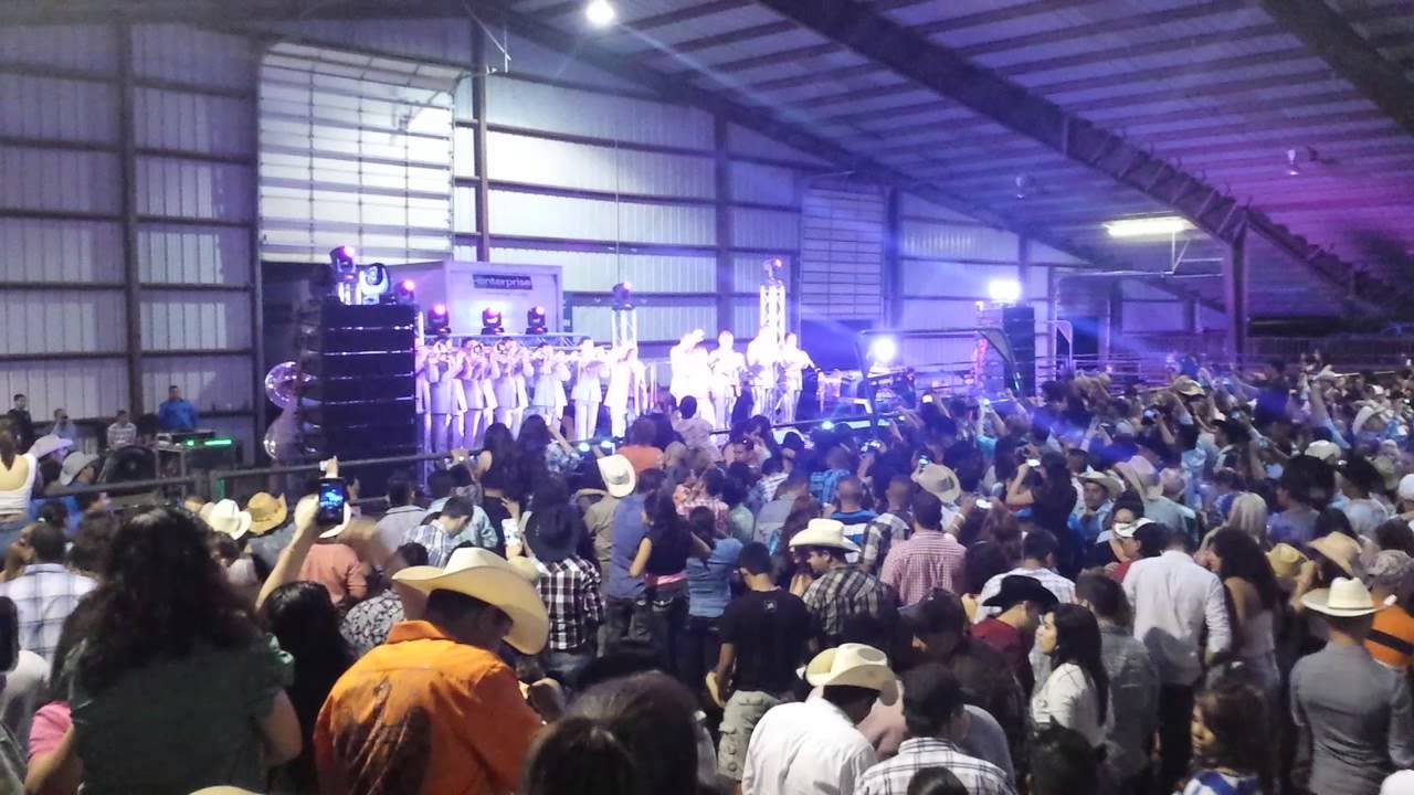 La arrolladora banda el limon-Kansas City - YouTube