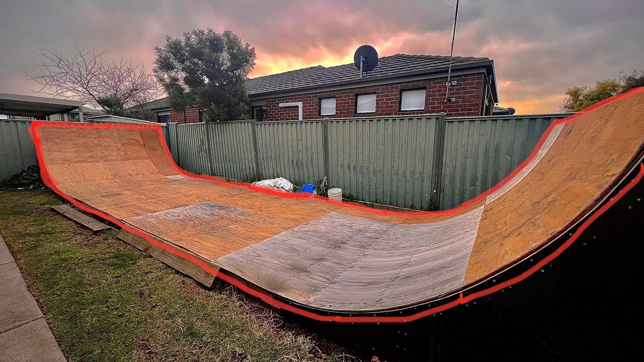 BEST BACKYARD HALFPIPE IN MELBOURNE - YouTube