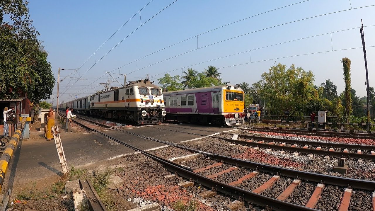 Perfect Parallel Trains Race : Rajdhani Express Racing Galloping Super ...