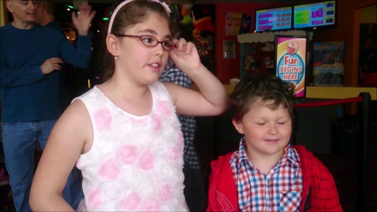 Kalie's birthday party at FUNHAVEN with MikeTV - YouTube