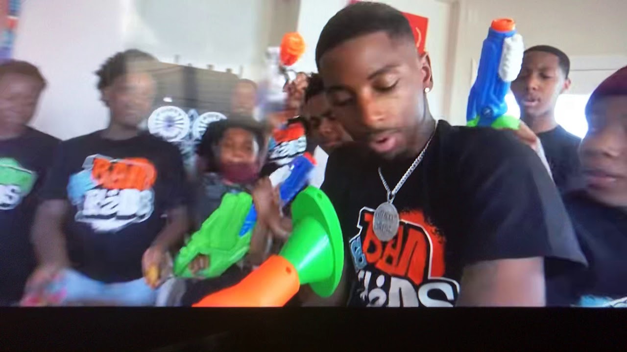 Funny mike prank wars music video - YouTube