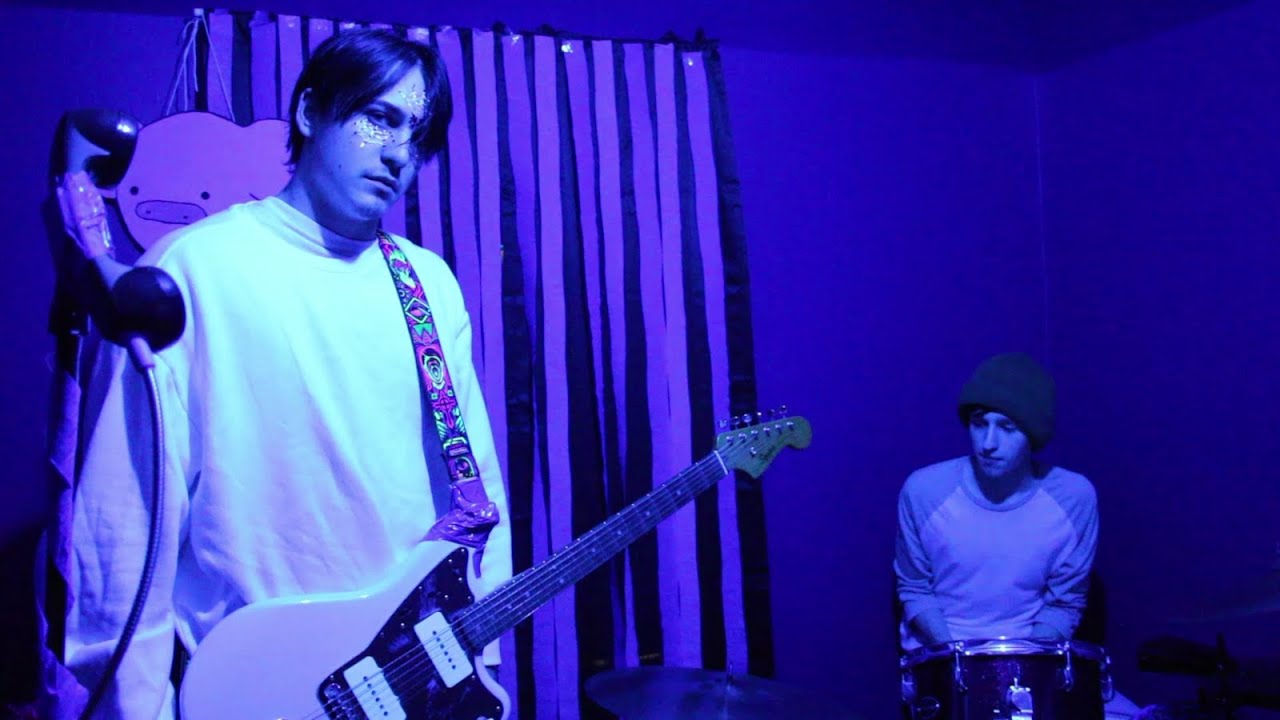 Gecker - Play (Official Video) - YouTube