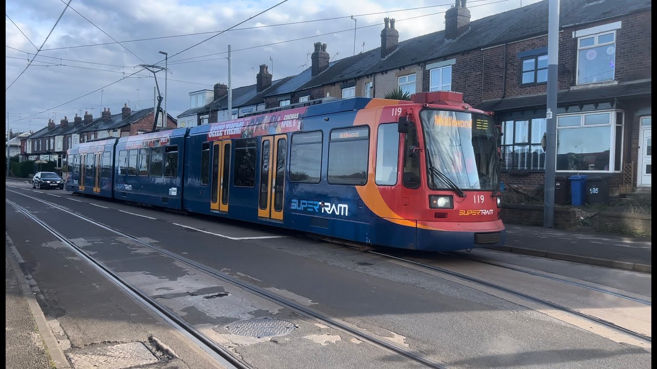 Sheffield Supertram 119 arrives into Middlewood with a Yellow Route ...