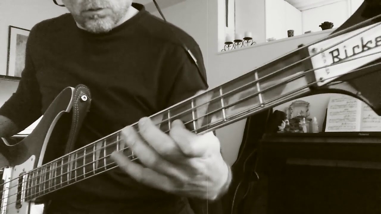 Deep Purple - Fireball (Bass Cover) - YouTube