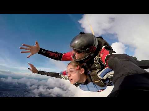 Salto Duplo Nayara Ribeiro - www.mergulhonoceu.com.br