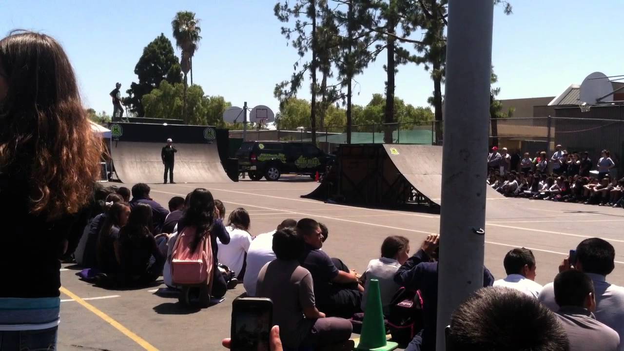 Bmx show at lathrop intermediate school - YouTube