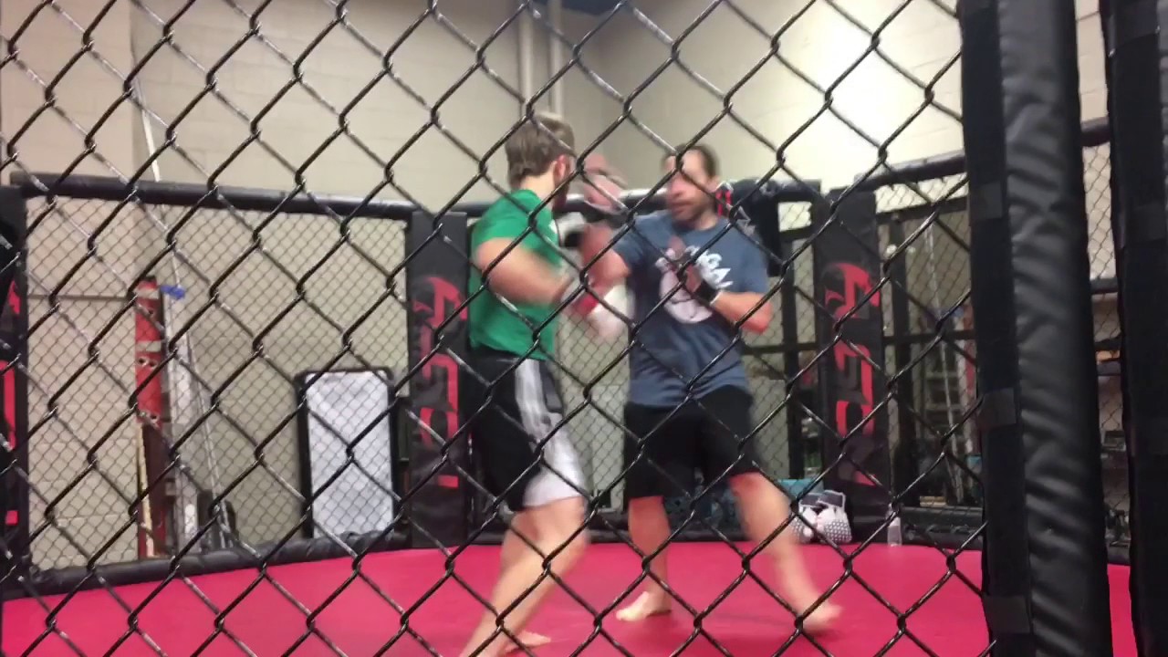 JKD Sparring With MMA - YouTube