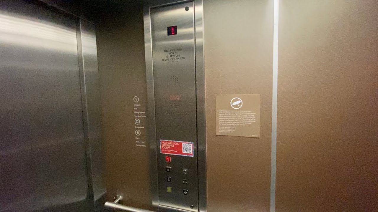 BUSY Oakland V Range Hydraulic Lifts @ Tkmaxx Covent Garden London ...