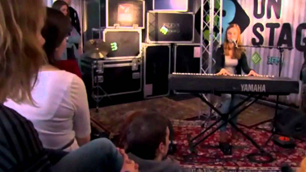 Anna Verhoeven - 3 on stage - YouTube