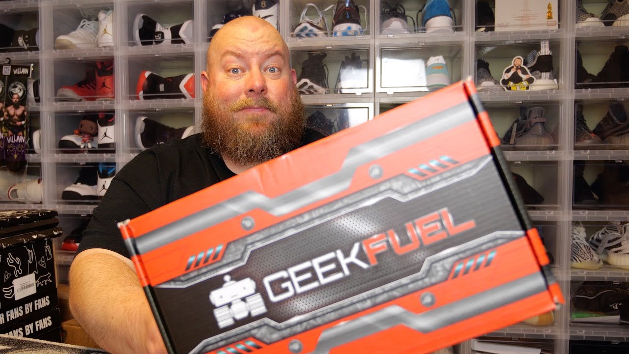 Opening the December 2020 GEEK FUEL Mystery Box - YouTube