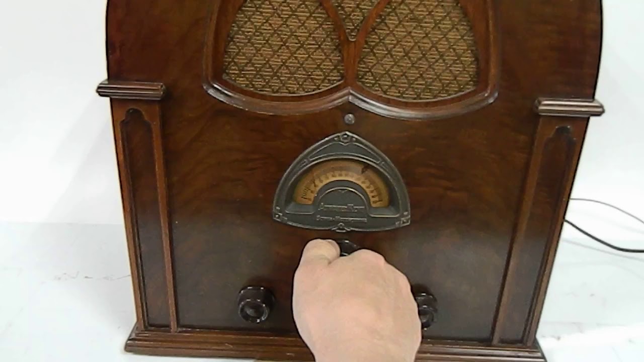 Atwater Kent Radio Model 84 - YouTube