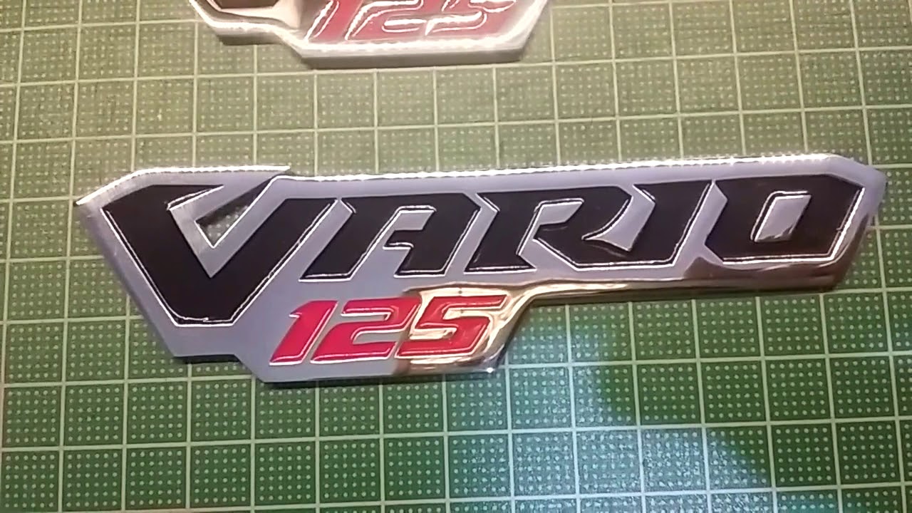 Emblem vario 125 classic - YouTube