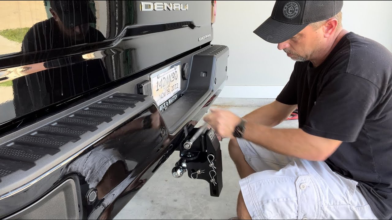 B&W Hitch for Multi Pro Tailgate with anti rattle pin - YouTube