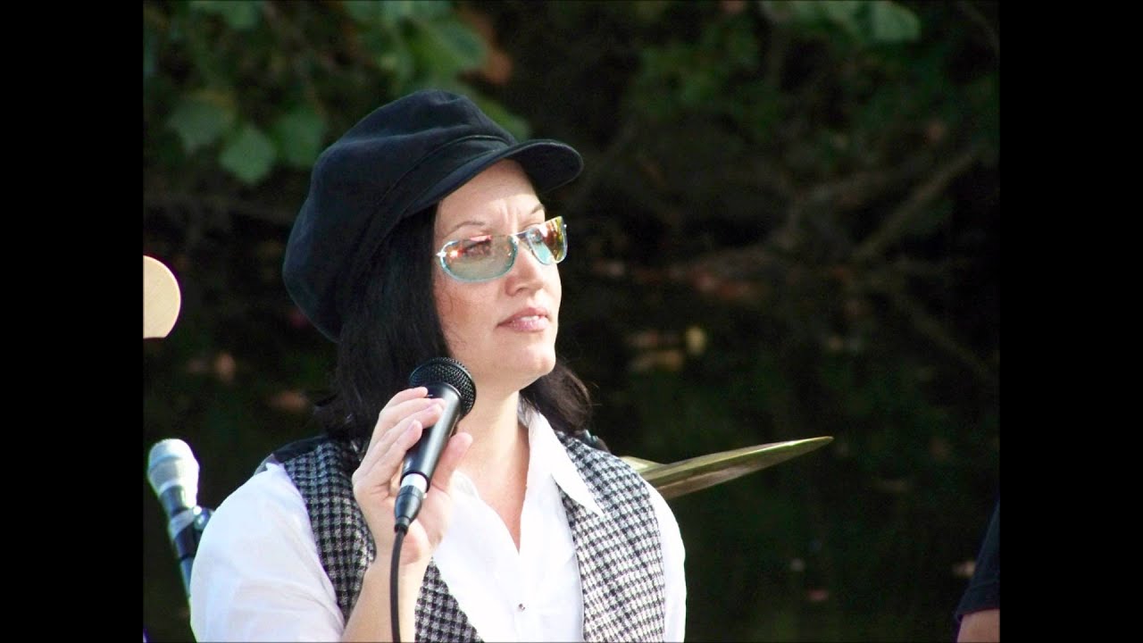 Kiss My Hurt Away Gail Bywater and Larry Raymer - YouTube