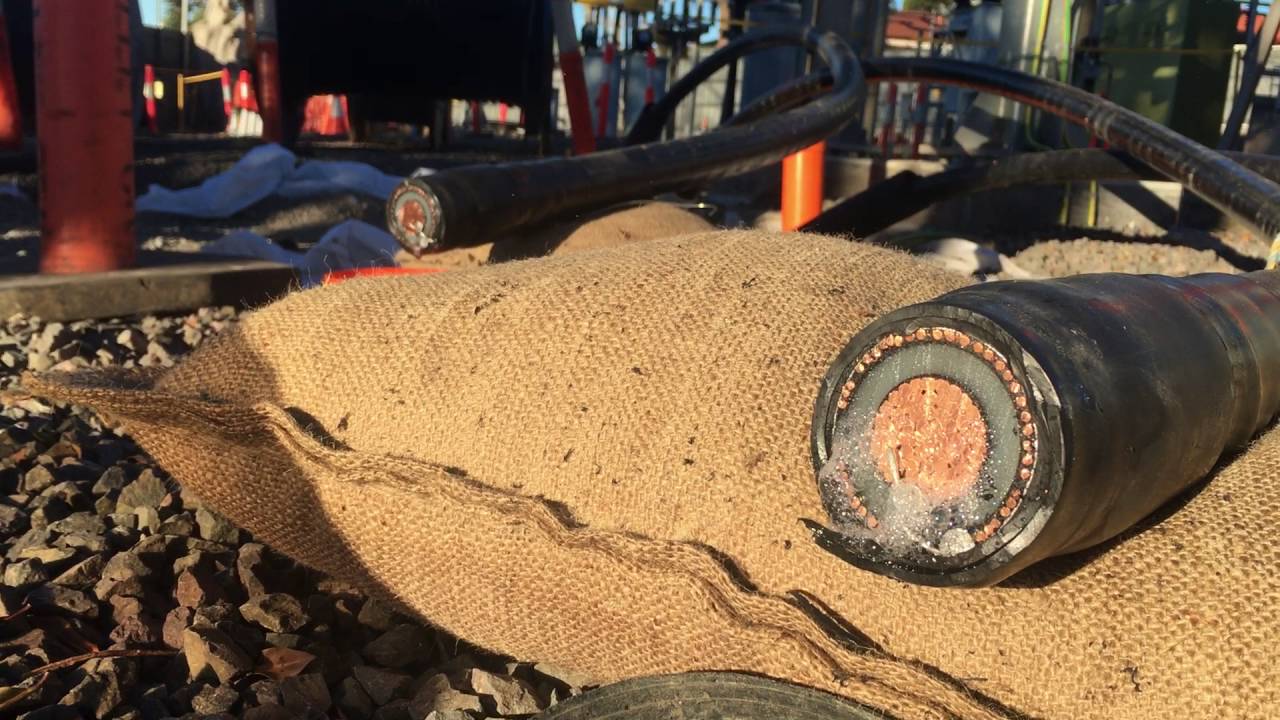 Water ingress in electrical xlpe cable, wet XLPE copper conductor - YouTube