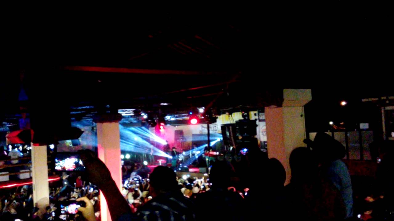 legitimo en el general show center monterrey - YouTube