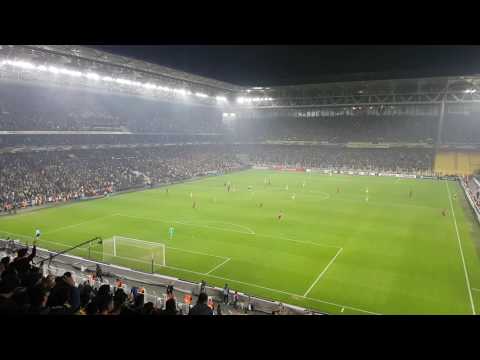 1.dakikada Moussa Sow'un golü sonrası tribünler / Fenerbahce vs Manchester United / 03.11.2016