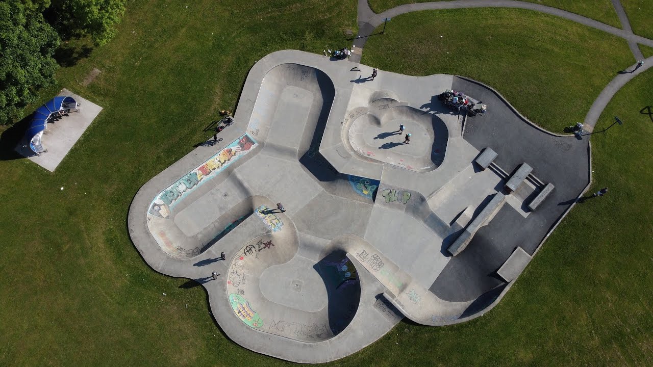 Micklefield Skatepark Obie - YouTube