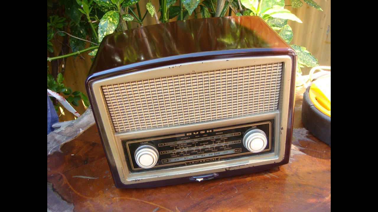 Vintage Old Bush bakelite Tube Valve Radio See Video - YouTube