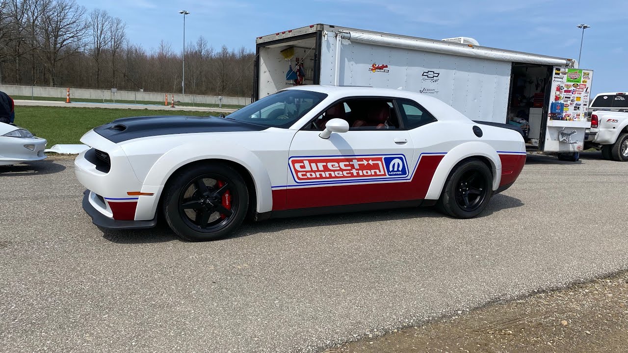 Dodge Challenger hellcat redeye jailbreak at the drag strip 2023 - YouTube