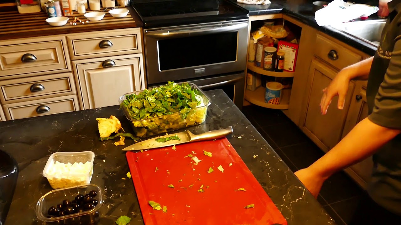 Eurest Chef Ashley - Greek Salad - YouTube