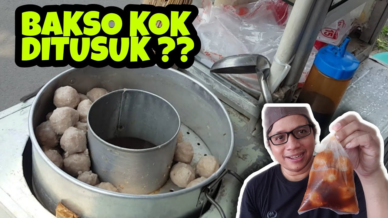 REVIEW BAKSO TUSUK PINK || INDONESIAN STREET FOOD - YouTube