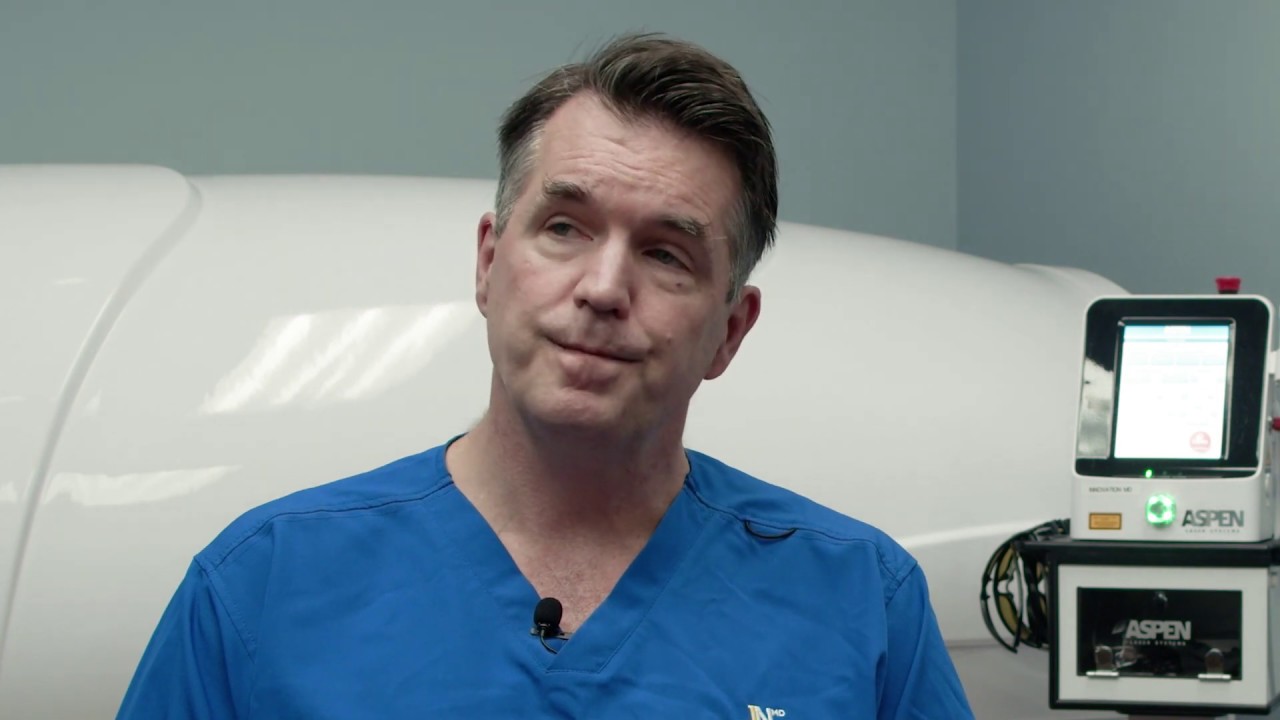 Dr Tennant Slack Talks about Photobiomodulation - YouTube