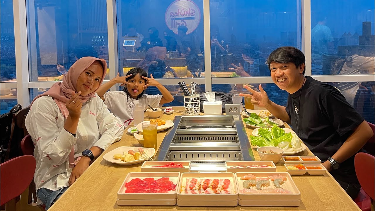 Makan malam di Shuka Grill - YouTube