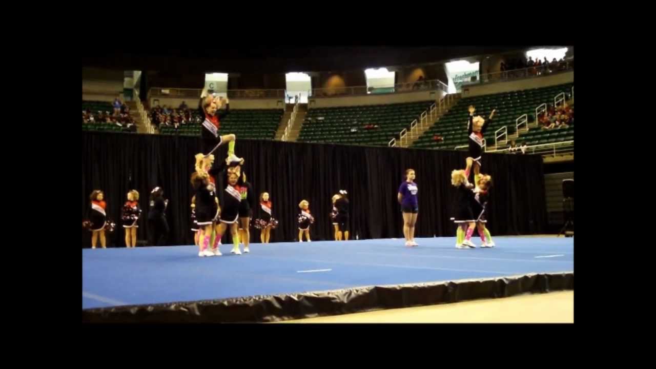 DH Elite Young Champions Cheer 2012 - YouTube