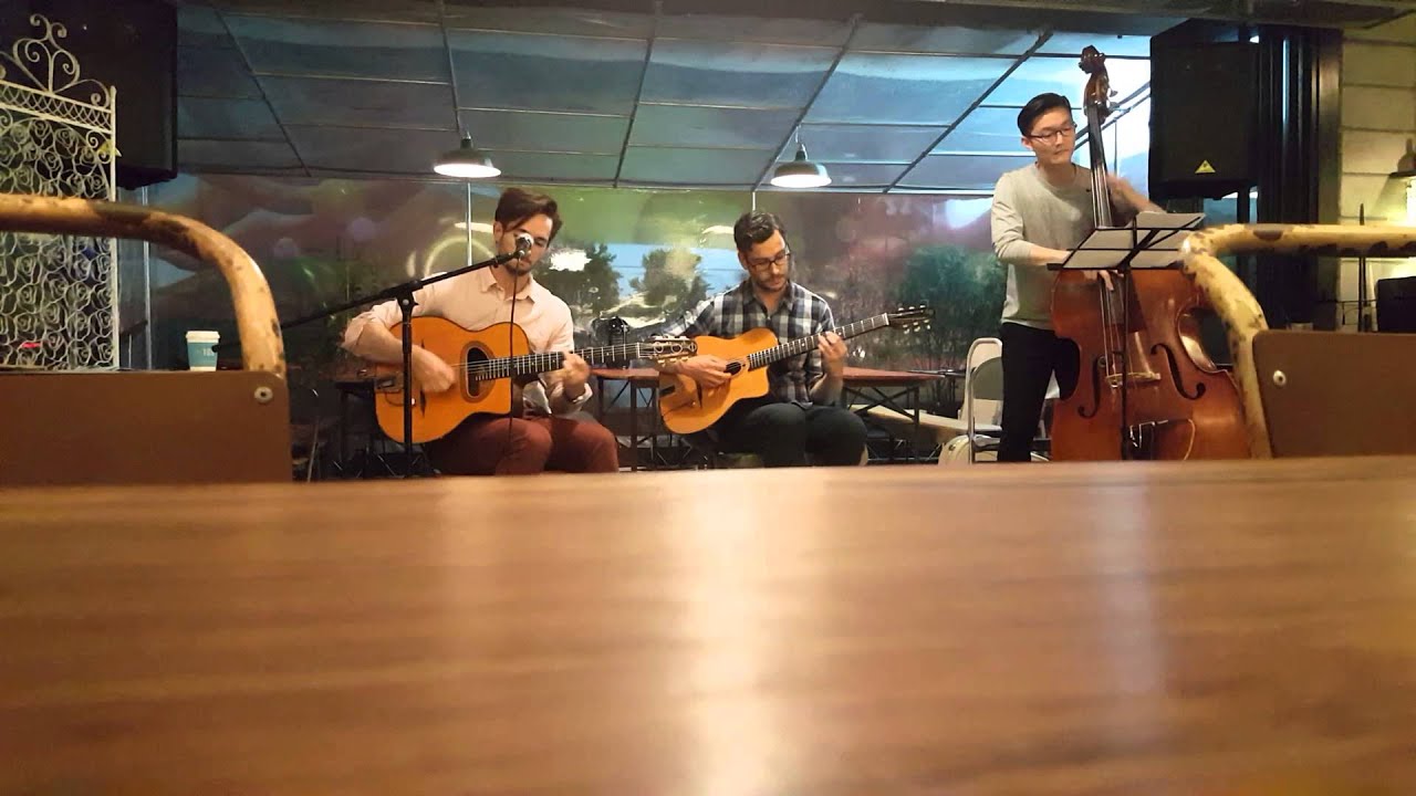 Gypsy geeks 콘트라베이스 최준혁 - minor swing 집시긱스 - YouTube