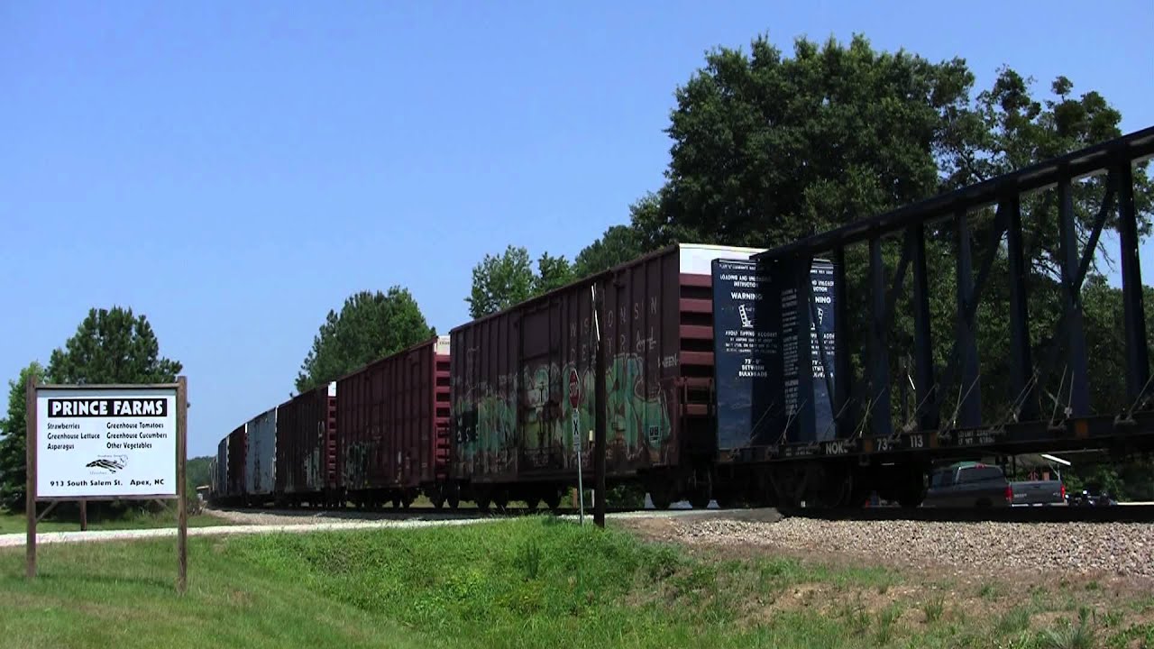 Hot? Enjoy a Few Cool Blue HLCX SD40-2's - YouTube