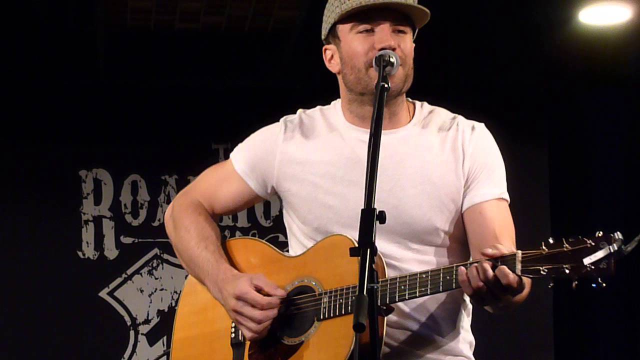 Sam Hunt- Take Your Time LIVE ACOUSTIC AMAZING at k102 roadhouse ...