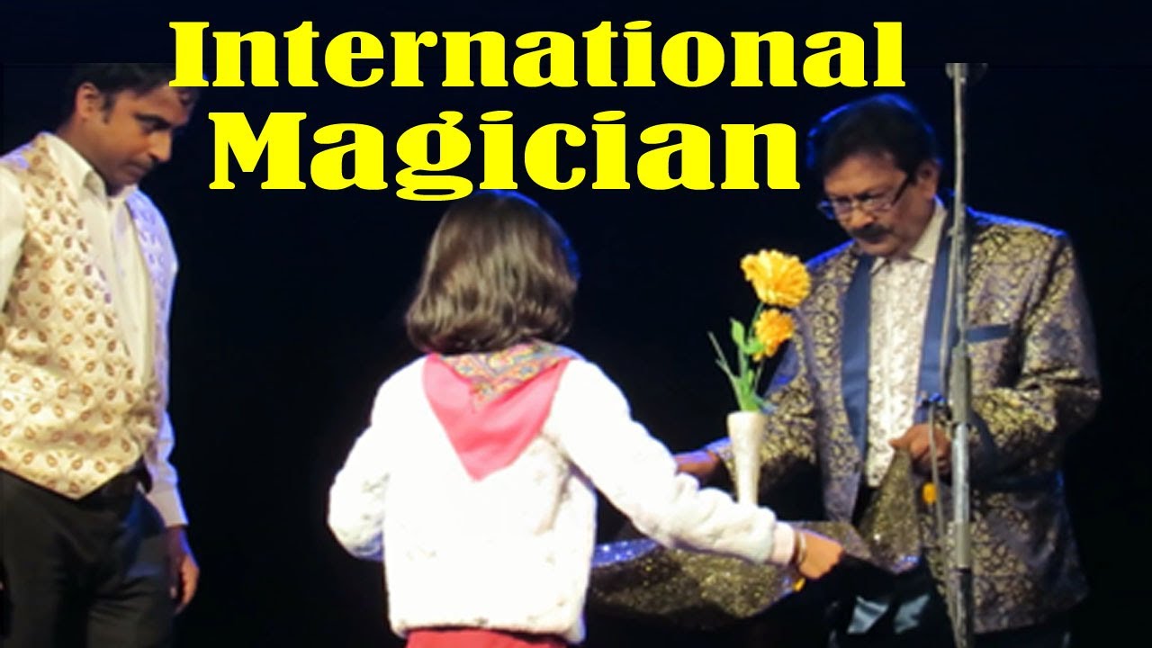 International Magician | Magic | Howrah Kalamanjari | Magic Show ...