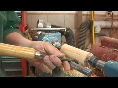 Cutting a Cove with a Scraper in Woodturning - YouTube