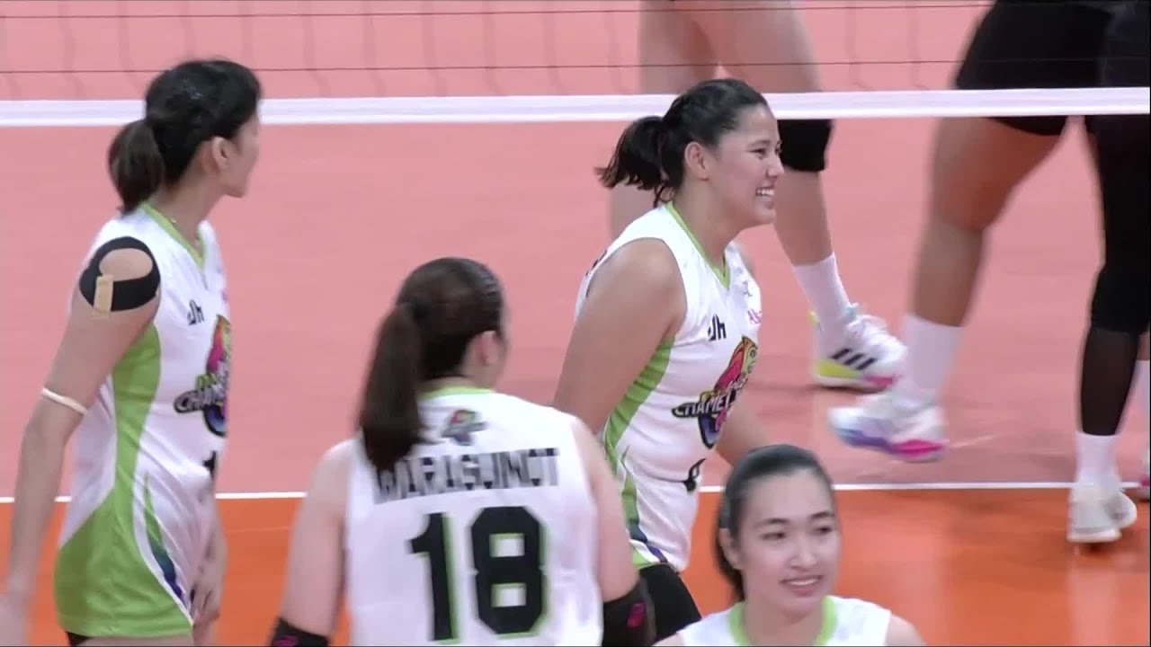 May Luna-Lumahan POWERS Nxled vs. Farm Fresh in Set 2 💪 | 2024-25 PVL ...