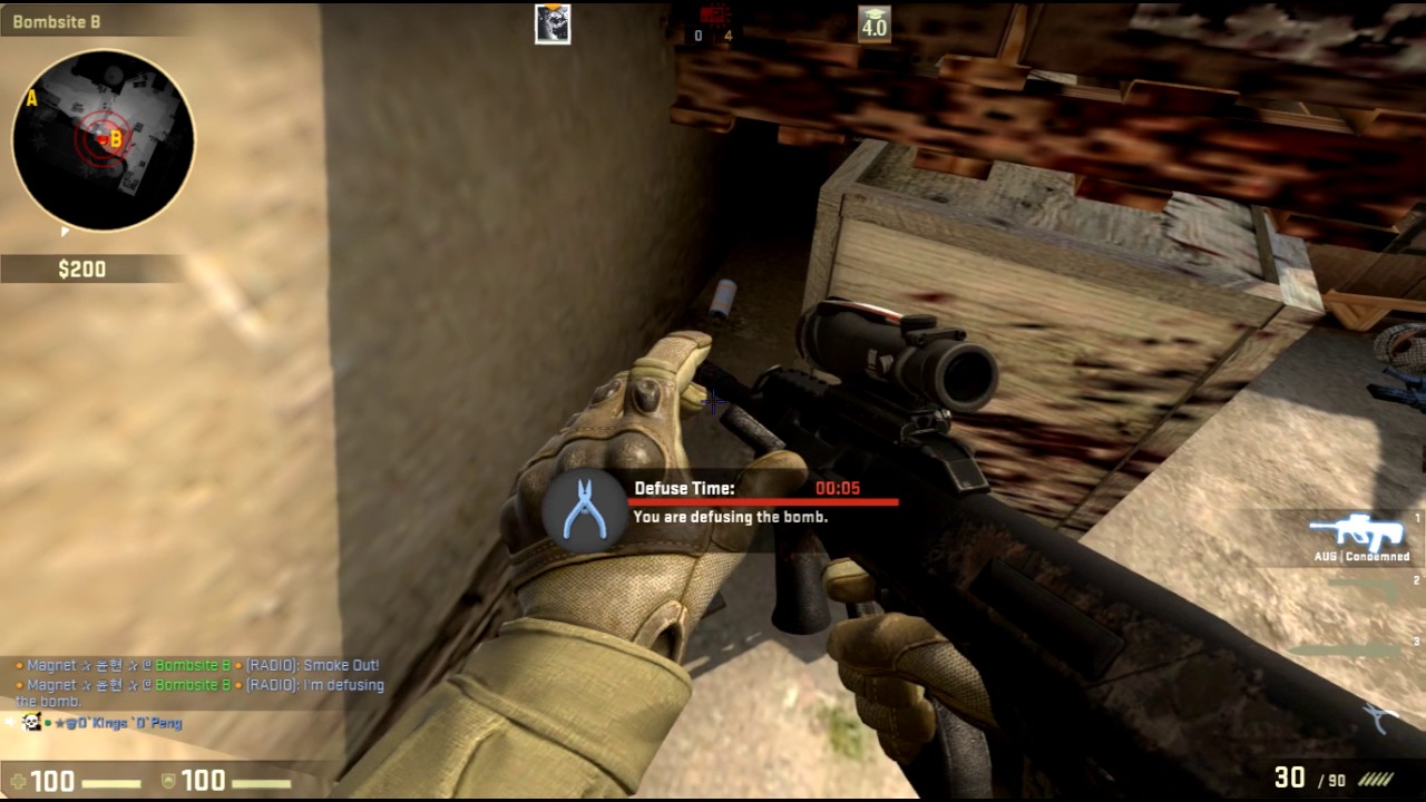 CSGO defusing bomb w/smoke - YouTube