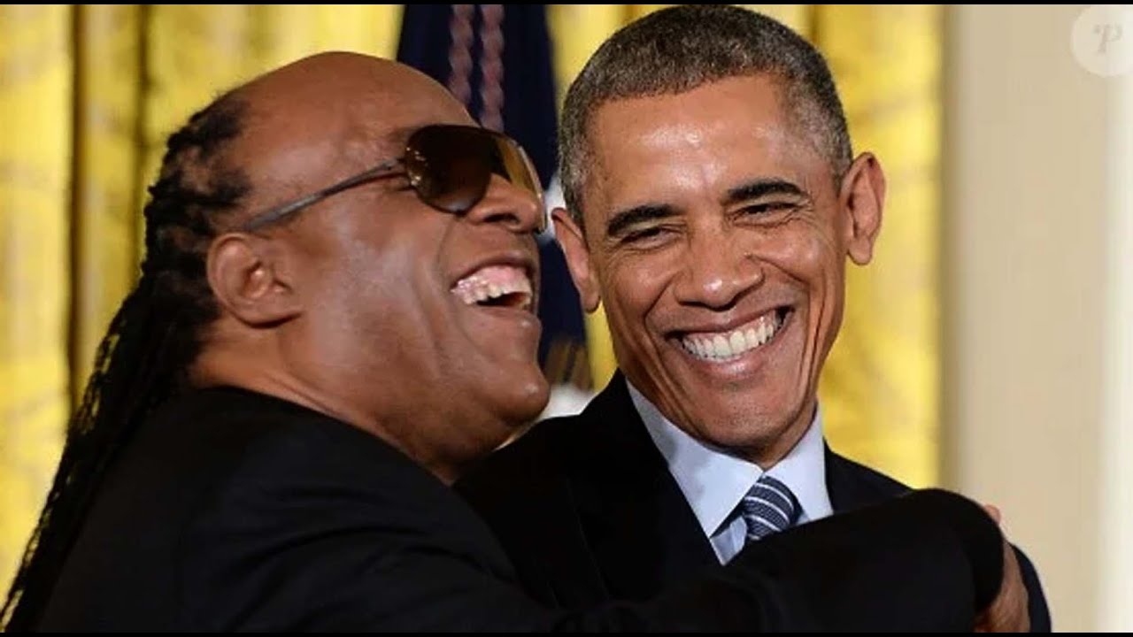 "Stevie Wonder Surprises Crowd with Obama's Appearance: 'Music Helps to ...