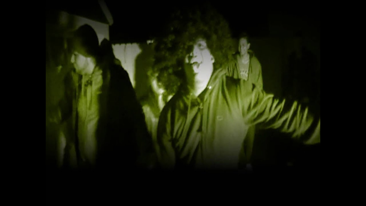 BLACK POINT-TIKITA TIKITA (OFFICIAL VIDEO) - YouTube