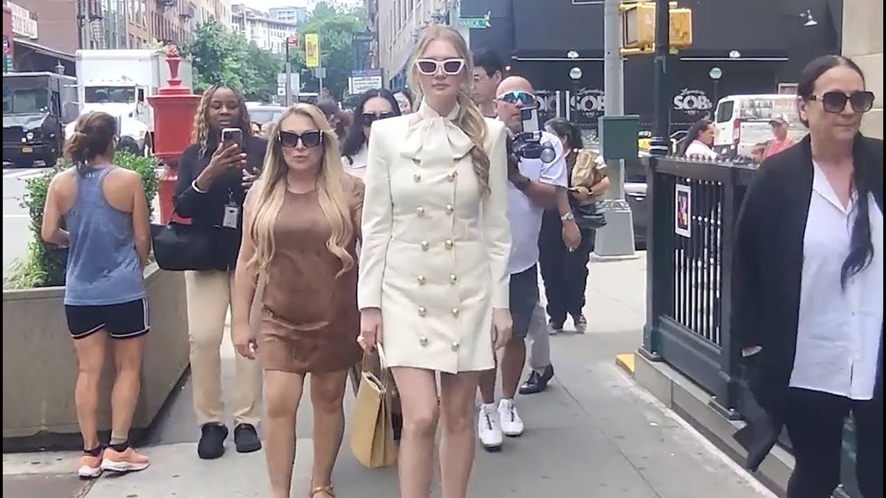 Anna Sorokin Arrives At Immigration Court In A White Dress And Her ...