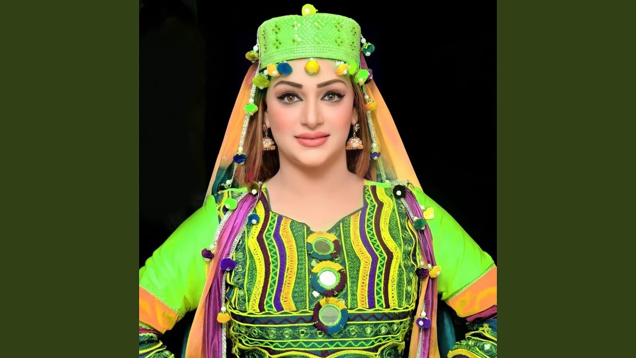 Mung kara Yao Ware Da Shumlo Pa Bana Rasha - YouTube