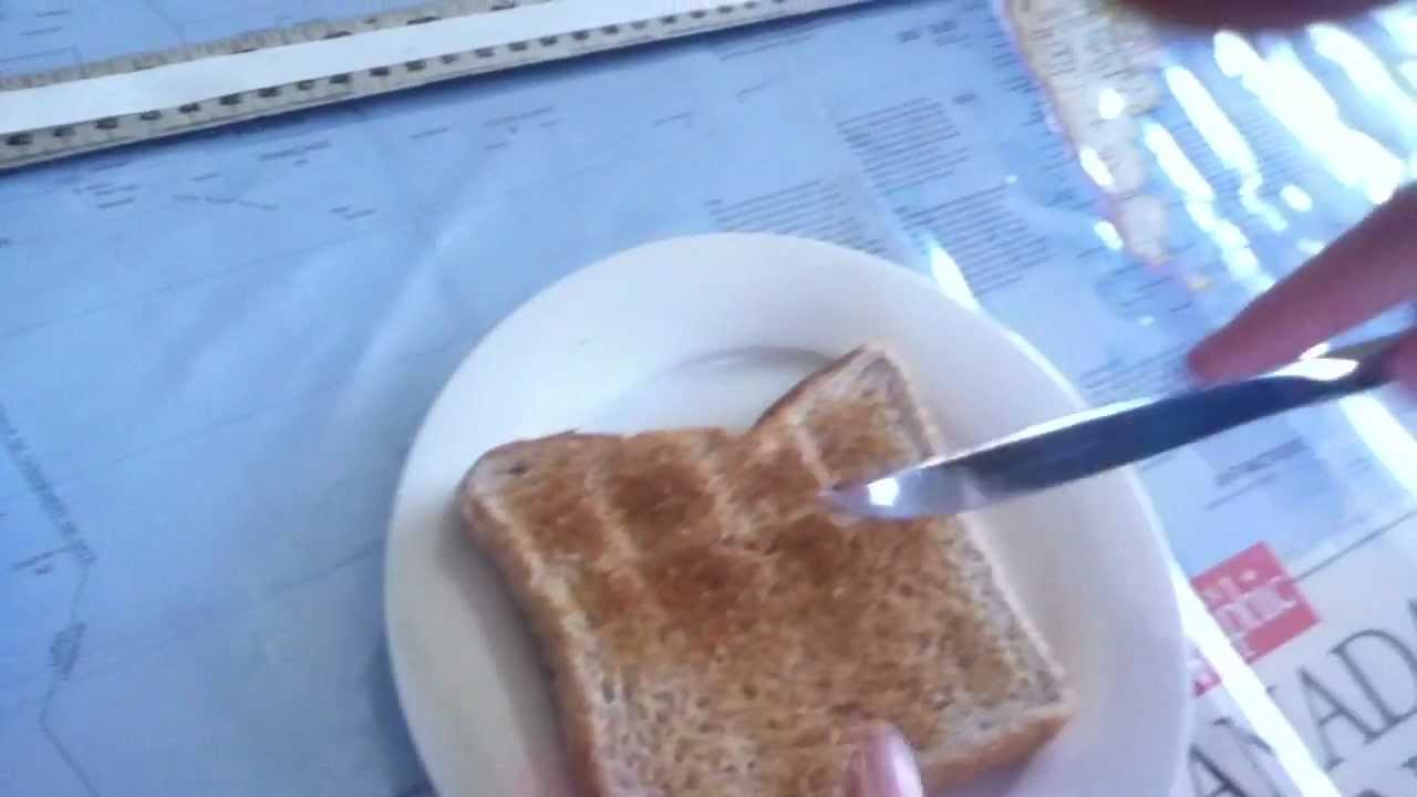 Comment beurrer une toast - NEW - YouTube