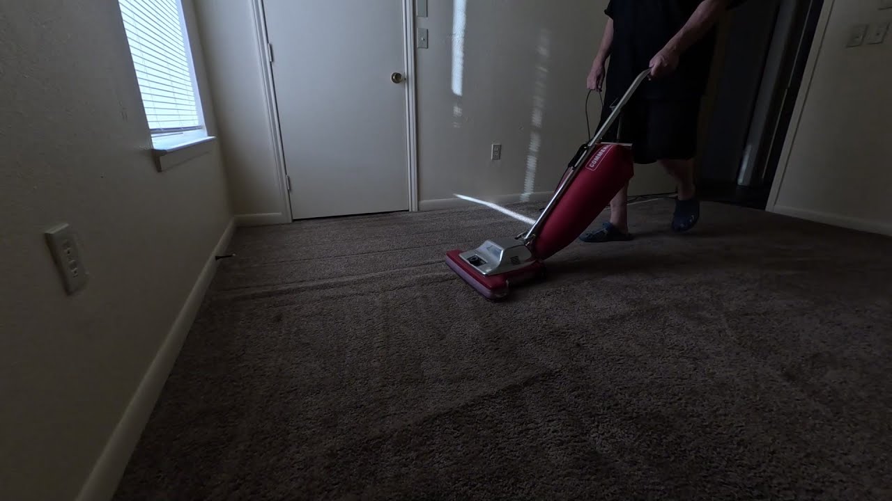 Sanitaire SC899 Post-Vacuum Carpets To Remove Pet Hair - YouTube