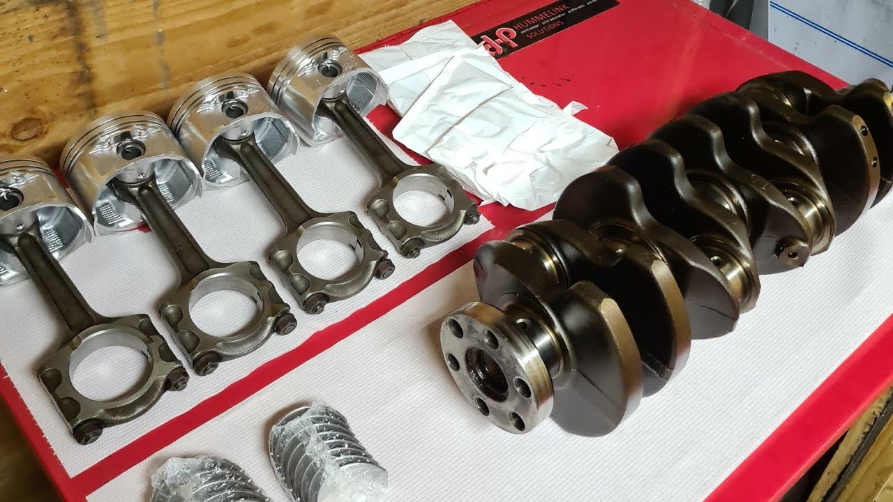 Mazda Miata BP Engine Bottom-end Rebuild close-up - YouTube