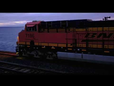 The Surprising BNSF 7166 Train - YouTube