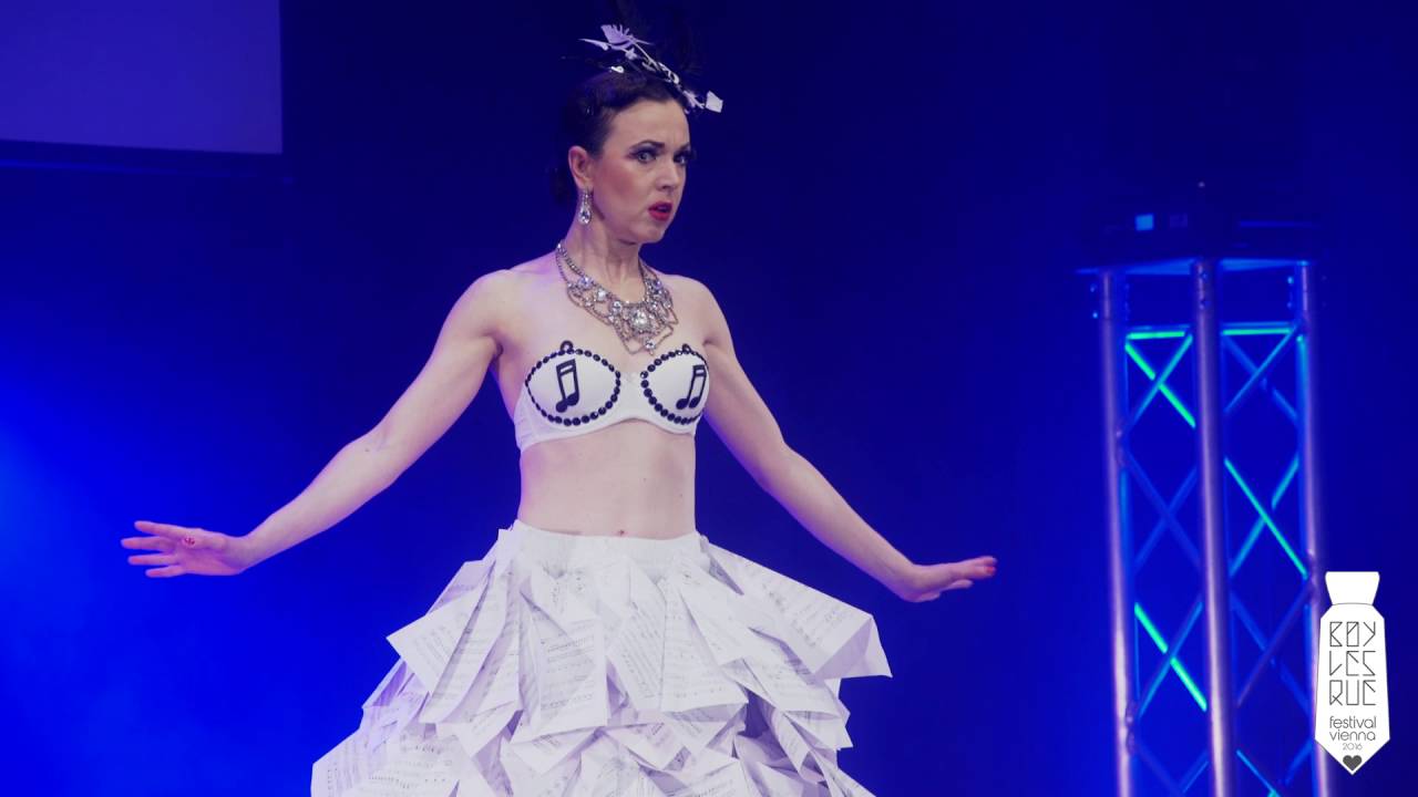 Simone de Boudoir at Vienna Boylesque Festival 2016 - YouTube