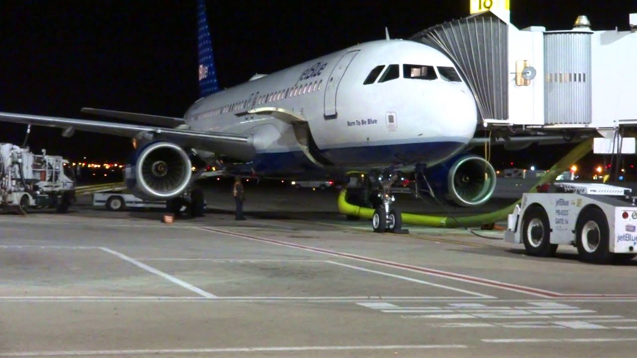 JetBlue Airways A320 Airbus at Terminal 5 JFK at night by jonfromqueens ...
